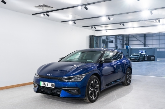 KIA OPENS NEW STATE-OF-THE-ART TECHNICAL TRAINING ACADEMY IN DERBY