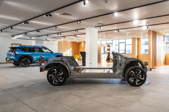 KIA OPENS NEW STATE-OF-THE-ART TECHNICAL TRAINING ACADEMY IN DERBY