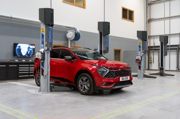 KIA OPENS NEW STATE-OF-THE-ART TECHNICAL TRAINING ACADEMY IN DERBY