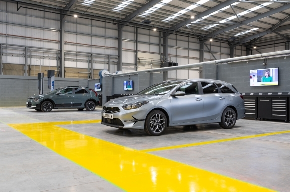 KIA OPENS NEW STATE-OF-THE-ART TECHNICAL TRAINING ACADEMY IN DERBY