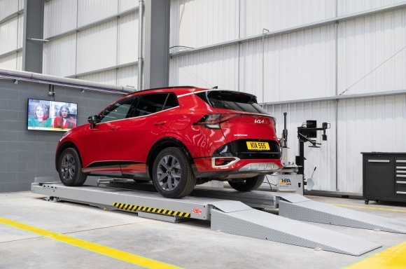 KIA OPENS NEW STATE-OF-THE-ART TECHNICAL TRAINING ACADEMY IN DERBY
