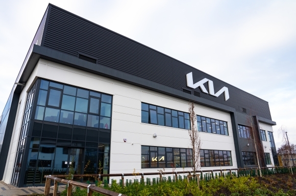 KIA OPENS NEW STATE-OF-THE-ART TECHNICAL TRAINING ACADEMY IN DERBY