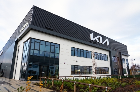 KIA OPENS NEW STATE-OF-THE-ART TECHNICAL TRAINING ACADEMY IN DERBY