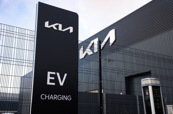 KIA OPENS NEW STATE-OF-THE-ART TECHNICAL TRAINING ACADEMY IN DERBY