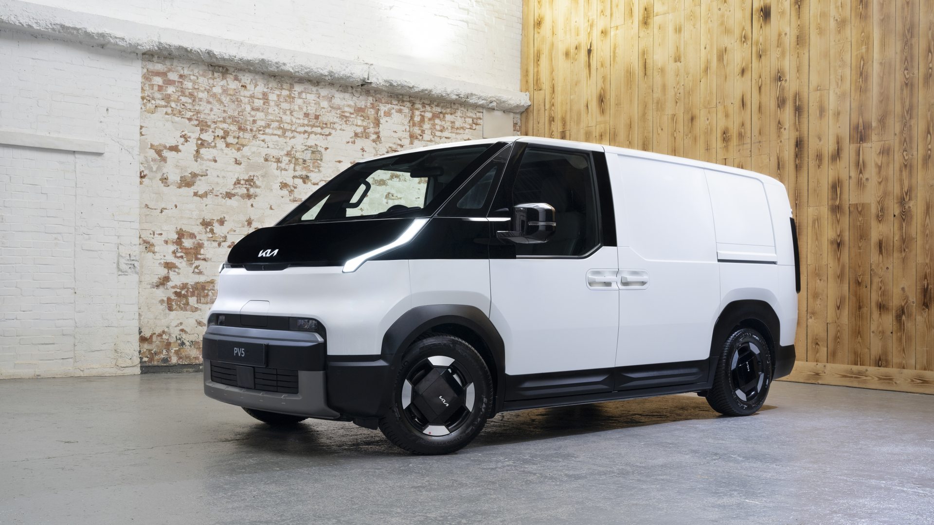 KIA REVEALS UK SPECIFICATION AND LINE-UP FOR PV5 CARGO, CREW AND ...